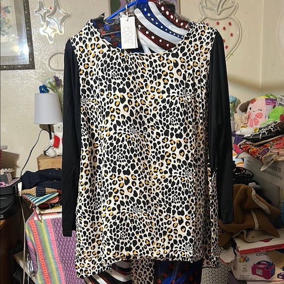 Violet & Claire | Tops | Violet Claire | Poshmark
